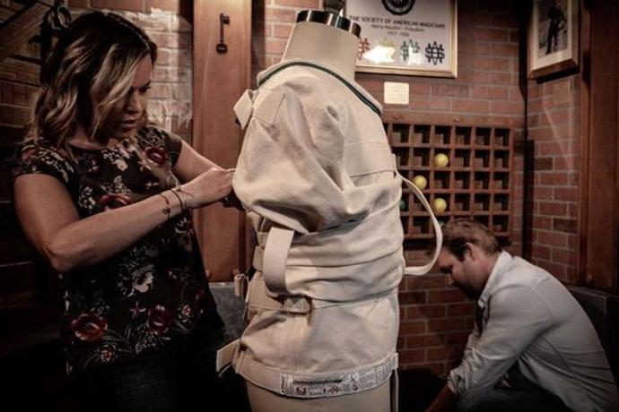 Houdini: Unlock The Mystery | Escape Room Wisconsin